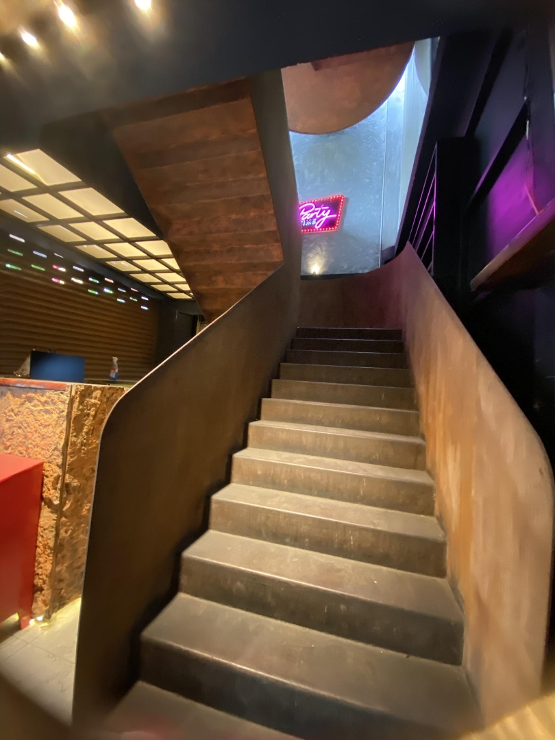 chính chủ cho thuê nhà mặt tiền võ văn kiệt, q1, 8x26m 3 tầng 169tr ...