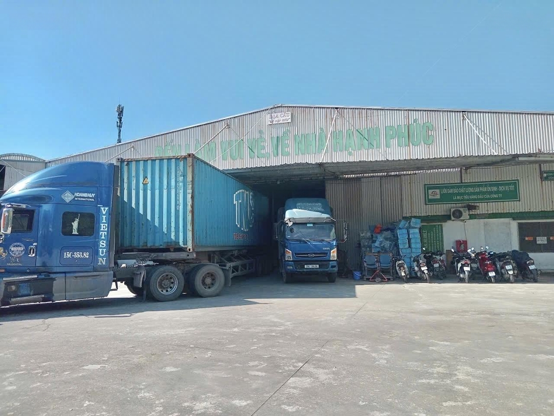 cho thuê 2500m2 kho xưởng kcn ngọc hồi, có pccc, container ra vào, giá ...