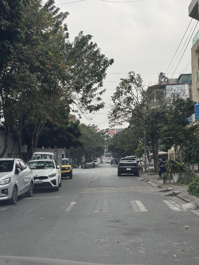 cần bán gấp 85m nhà 4 tầng , view vườn hoa. thuộc võ cường- tp bắc ninh ...