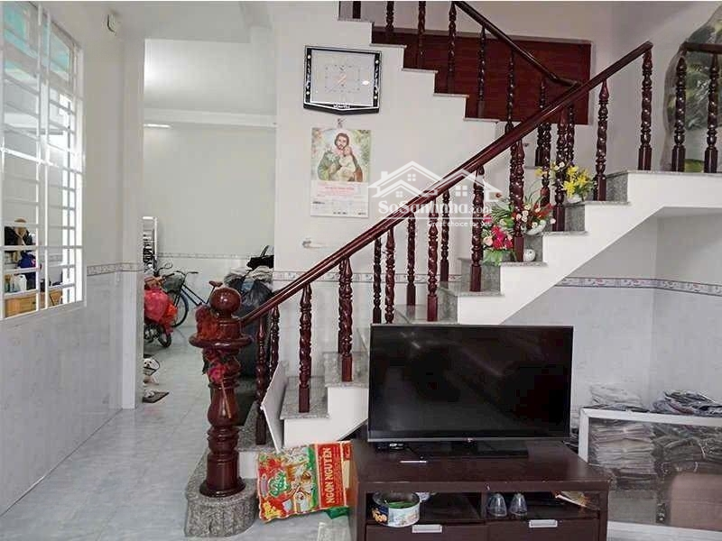 nhà 2 tầng. 6x20m. hxh 4m, gần bờ kè kênh tham lương, lê đức thọ, gò ...